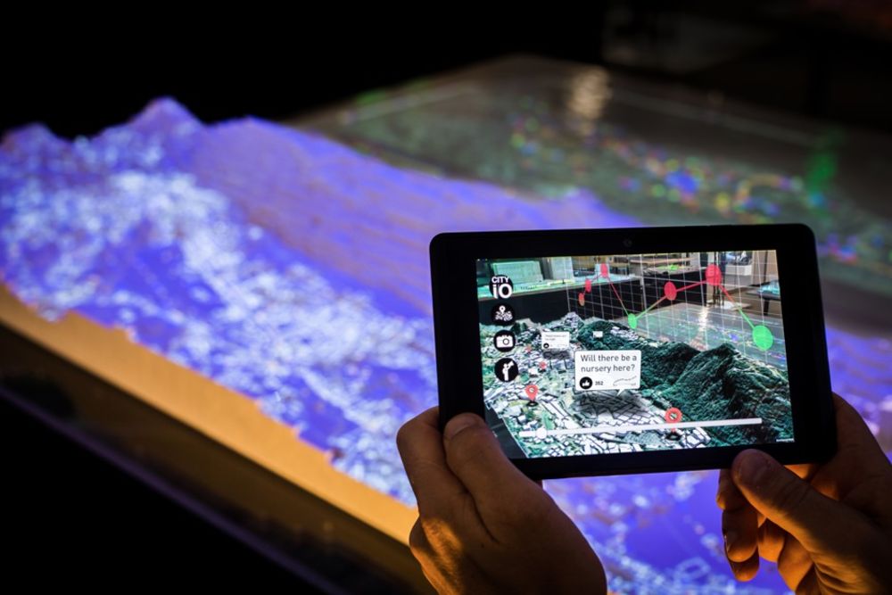 The Latest in Augmented Reality: Persistent and Shared Experiences • VR ...